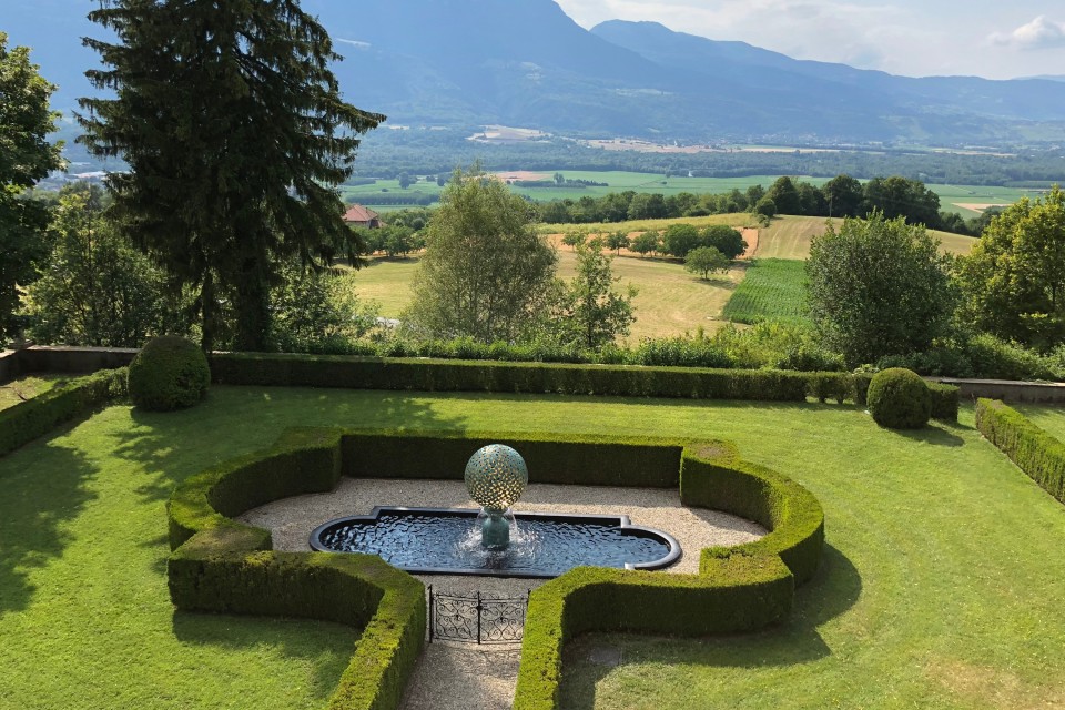 Bespoke Water Fountain for French Chateau - David Harber US
