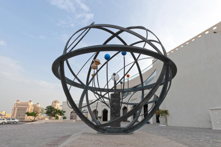 Contemporary Sculptures, Water Fountains & Sundials - David Harber US