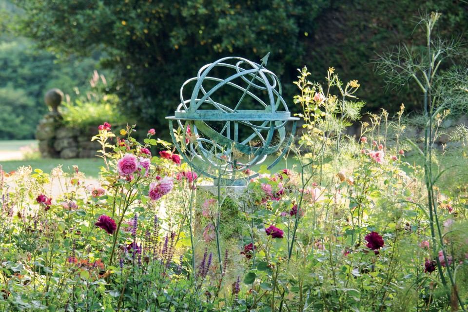 Contemporary Sculptures, Water Fountains & Sundials - David Harber US