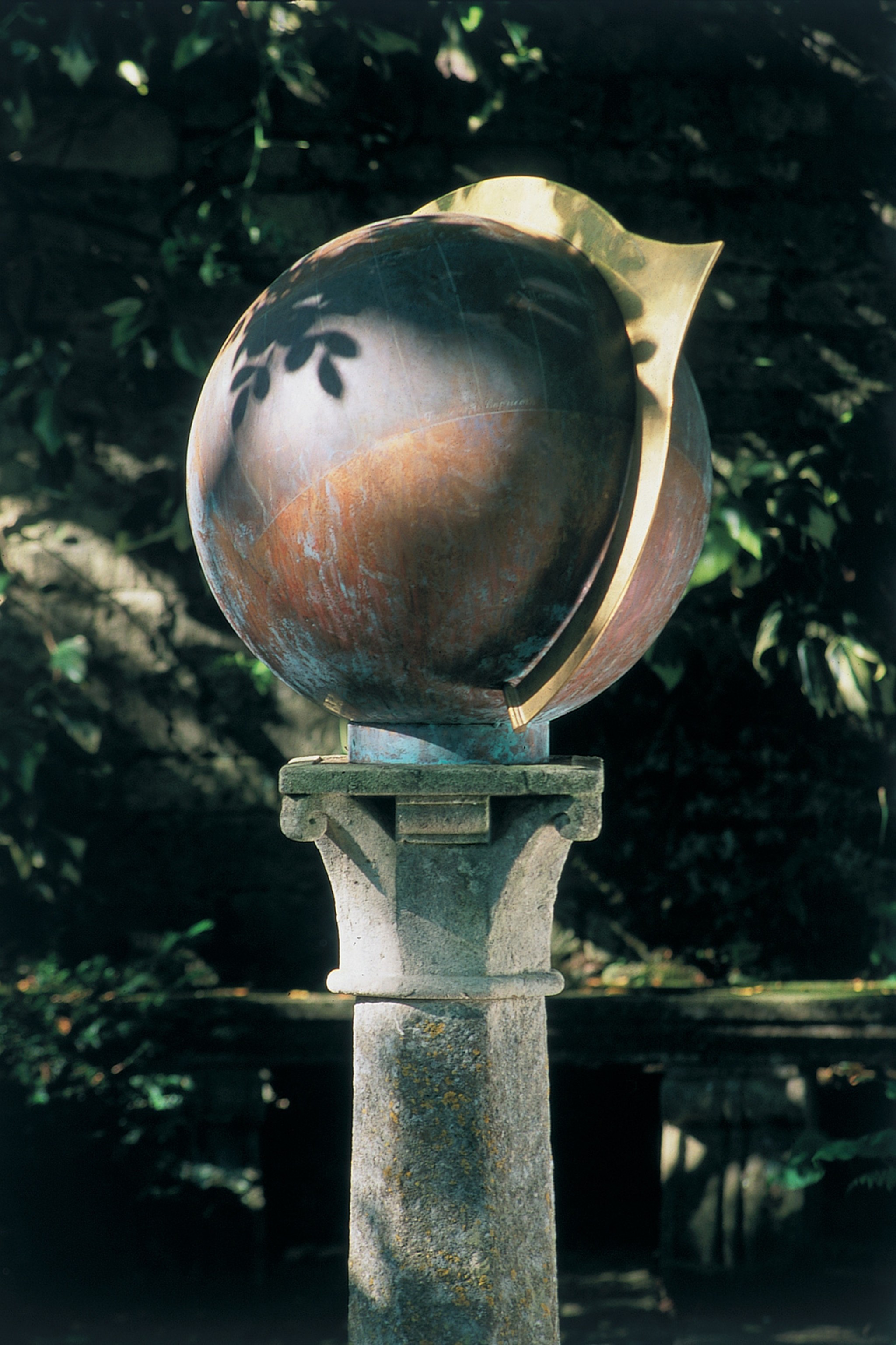 Contemporary Sculptures, Water Fountains & Sundials - David Harber US