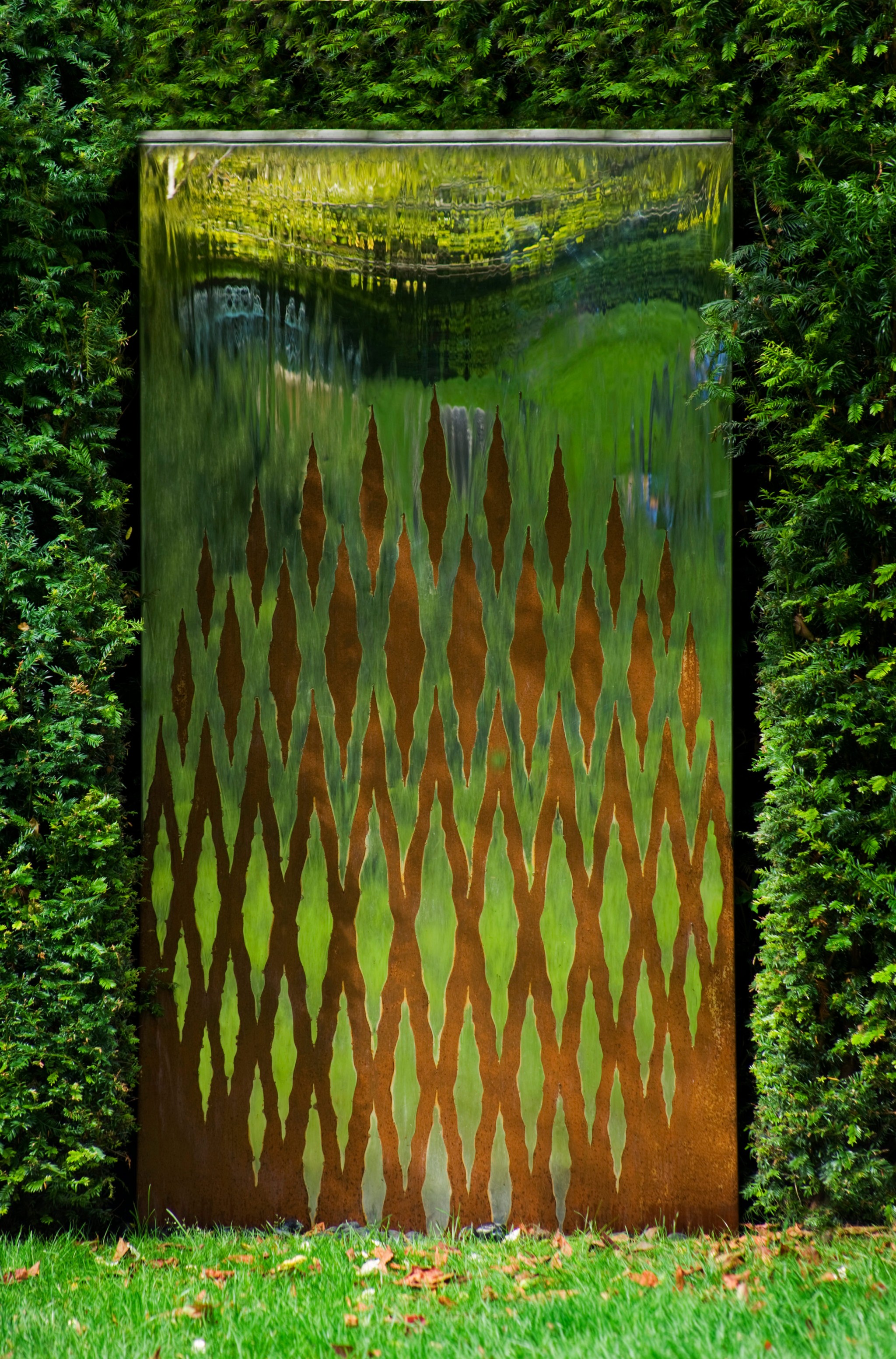 Contemporary Sculptures, Water Fountains & Sundials - David Harber US