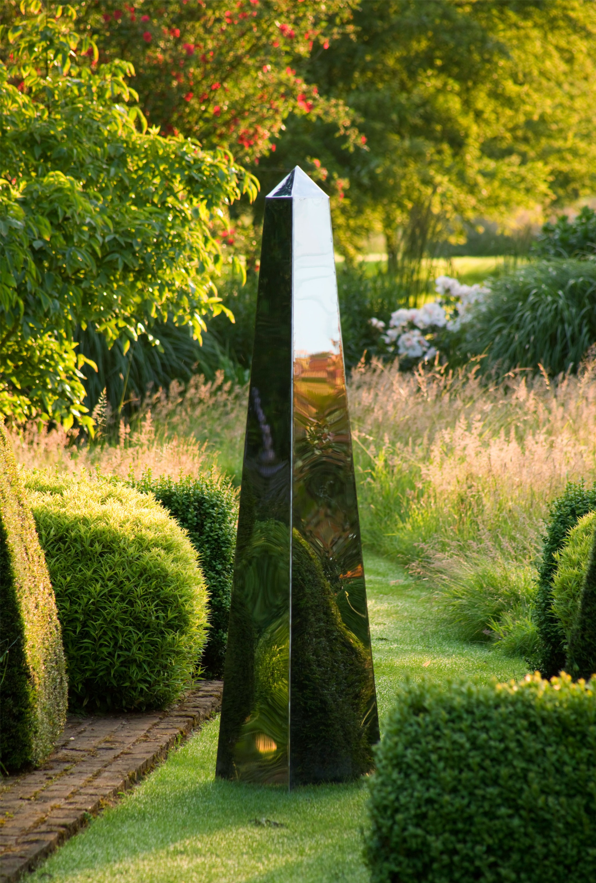 Contemporary Sculptures, Water Fountains & Sundials - David Harber US