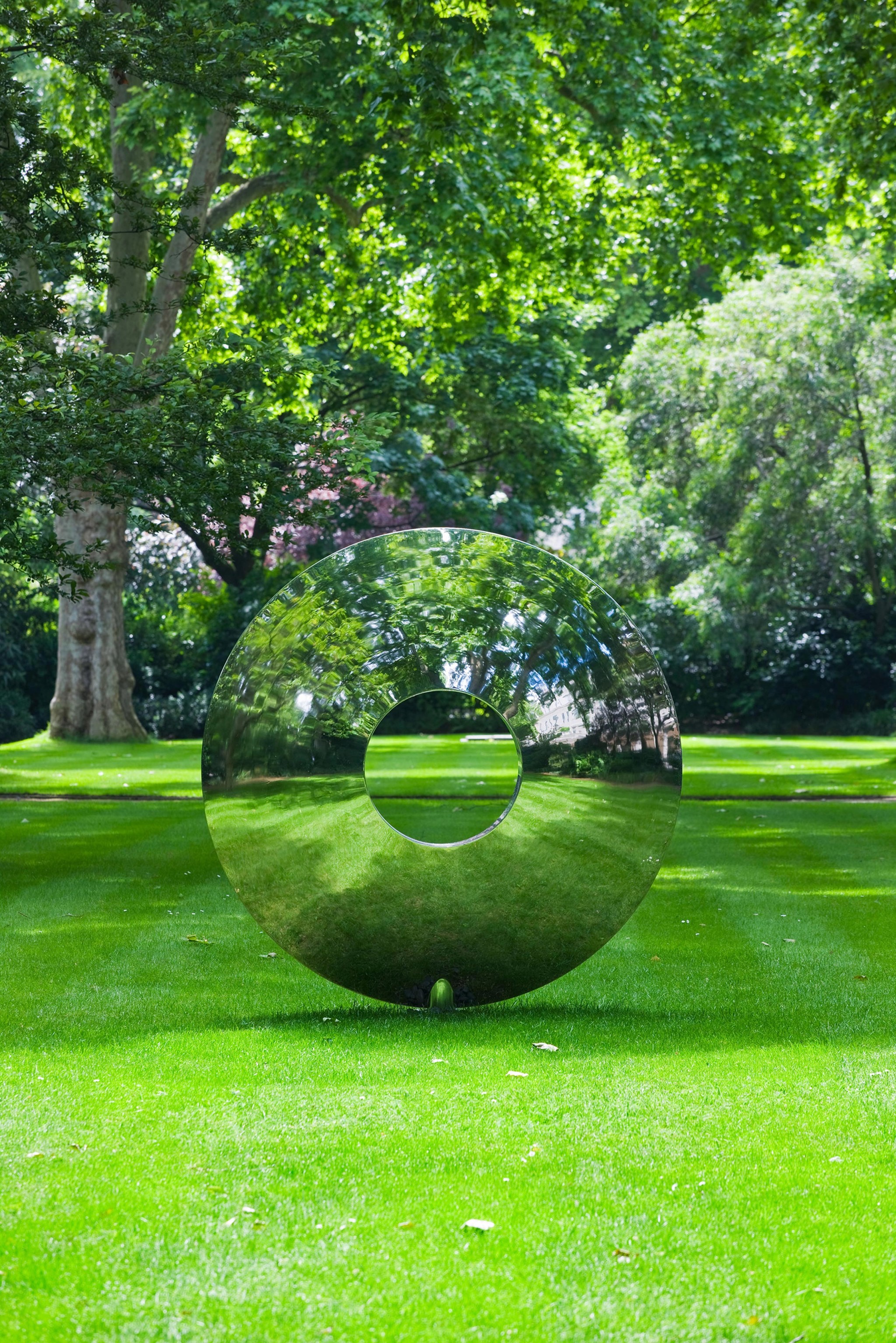 Contemporary Sculptures, Water Fountains & Sundials - David Harber US