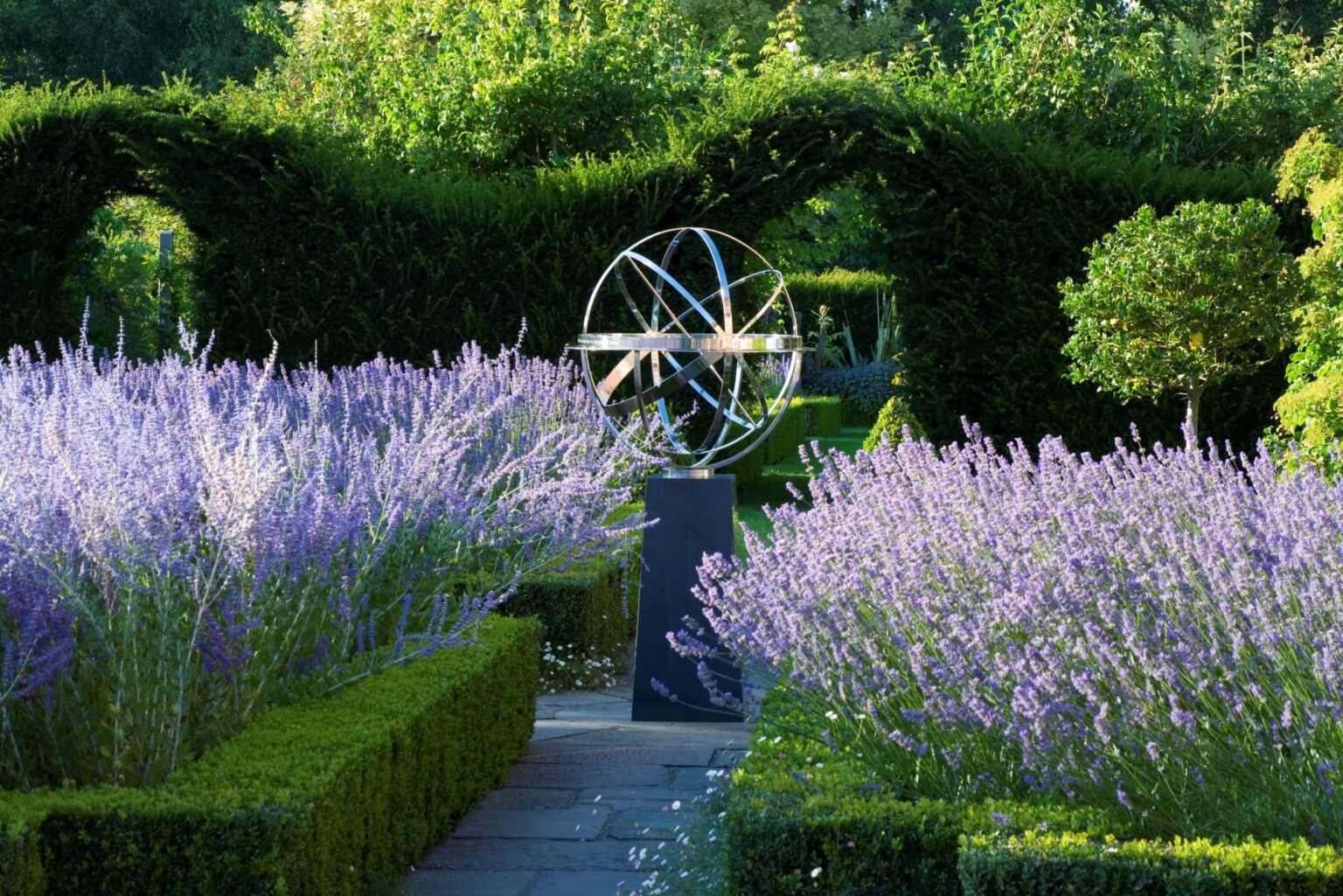 A History Of Sundials: How Shadow Clocks Mark The Passage Of Time ...