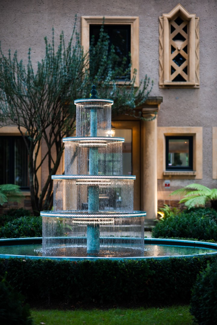 Contemporary Outdoor & Indoor Water Fountains - David Harber US