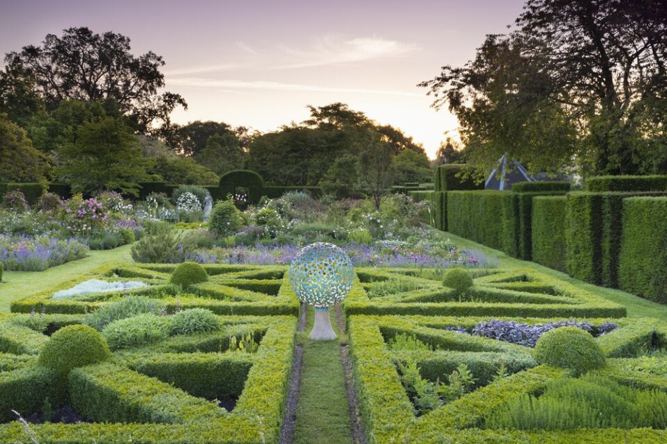 FLO, Nature Inspire Sculpture - David Harber US