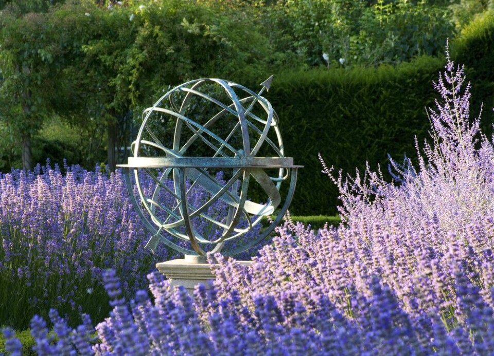 How To Read A Garden Sundial - David Harber US